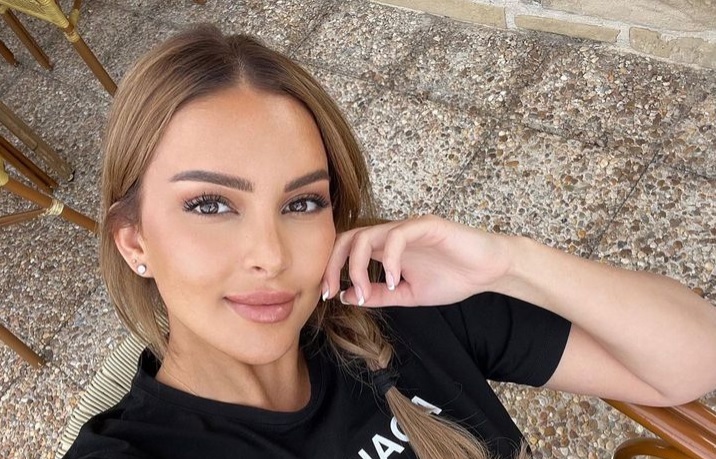 Ex-kiekkoilija Jeffrey Lawmanin missirakas kuin kreikkalainen jumalatar ...